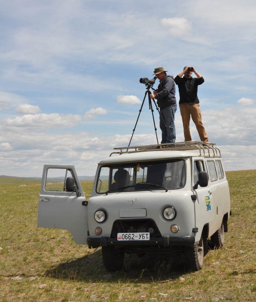 One foot in conservation, one in the Ivory tower: The challenges of ...