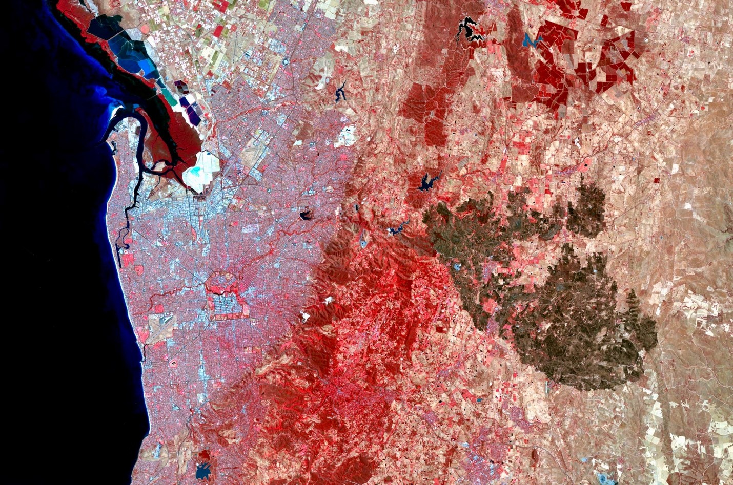 Changing fire regimes due to WUI growth in Mediterranean landscapes ...